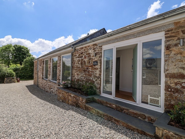 Old Orchard Barn, Pet Friendly, Luxury Holiday Cottage In St Mellion - Saltash