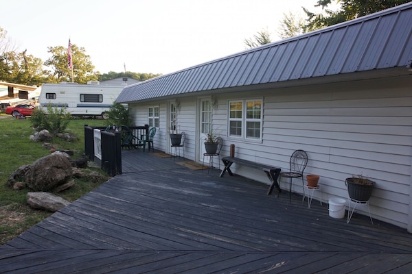 Charming Country 1bd 1ba Cabin Near Eureka Springs, Beaver Lake And White River - Beaver Lake, AR