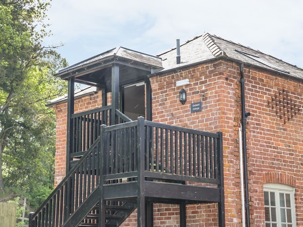 Orchard Cottage, Pet Friendly, Character Holiday Cottage In Kerry - Kerry