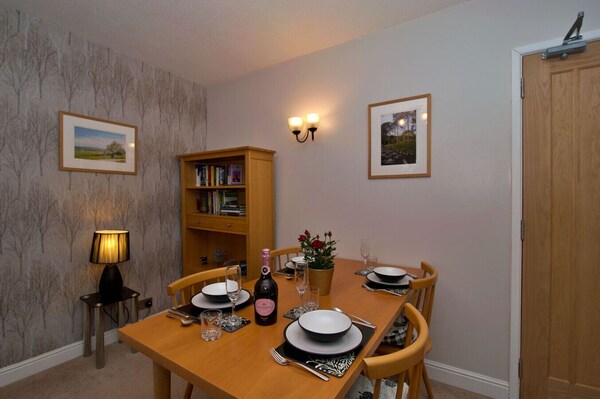 Acer View - Central Bowness, Private Parking. - Ambleside