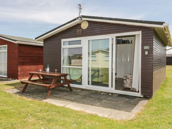 Warren Cove, Family Friendly, With A Garden In St Merryn - Constantine Bay