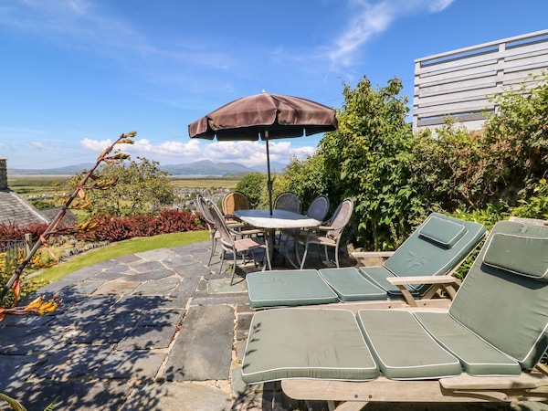 Caereinion, Pet Friendly, Character Holiday Cottage In Harlech - ウェールズ
