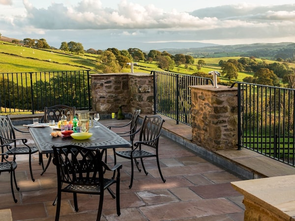 High Fellside Hall, Family Friendly, With Pool In Sedbergh - Sedbergh