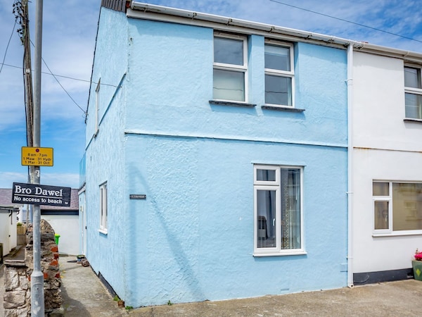 Victoria House, Pet Friendly, Country Holiday Cottage In Rhosneigr - Rhosneigr
