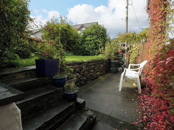 Noddfa, Pet Friendly, Character Holiday Cottage In Penmachno - Betws-y-Coed