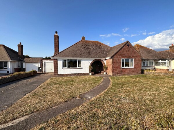 Bayview Cottage, Pet Friendly, Country Holiday Cottage In Southbourne - Christchurch