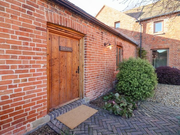 Fairoaks Barns, Pet Friendly, Luxury Holiday Cottage In Ledbury - Upton upon Severn