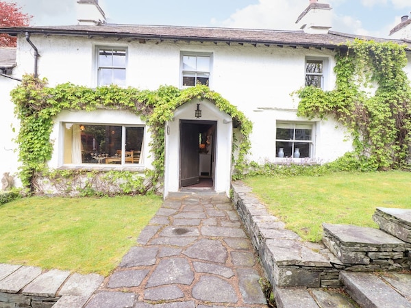 The Farmhouse, Family Friendly, With Open Fire In Coniston - Coniston