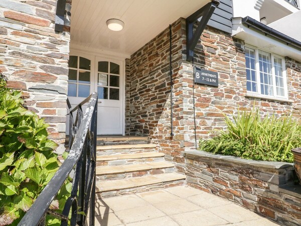 Valley View, 9 St Elmo Court, Family Friendly, With Pool In Salcombe - Salcombe