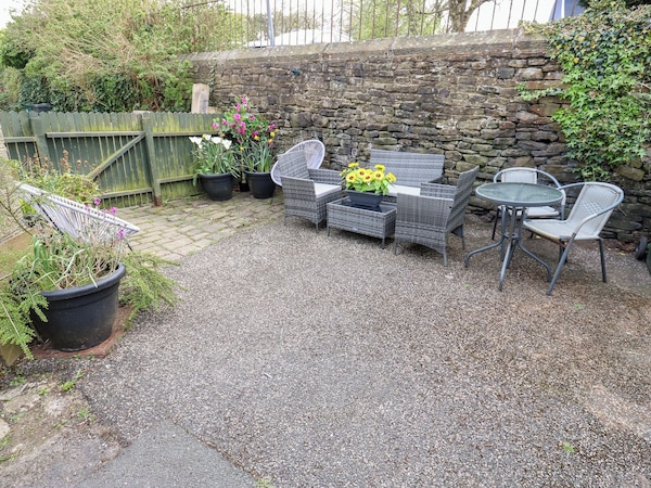 Thimble Cottage, Pet Friendly, With A Garden In Haworth - Ilkley