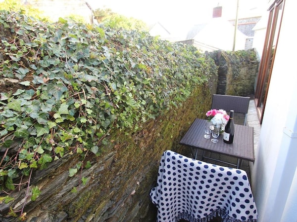Sunrise Cottage, Romantic, Character Holiday Cottage In Padstow - Port Isaac
