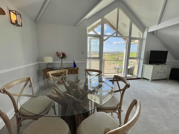12 Thurlestone Rock, Family Friendly, With Pool In Thurlestone - Bigbury-on-Sea