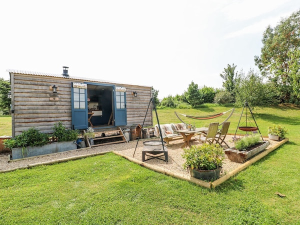 Lillie's Shepherds Hut At Shepherds Lodge Retreat & Wellness In Redmile - Nottinghamshire