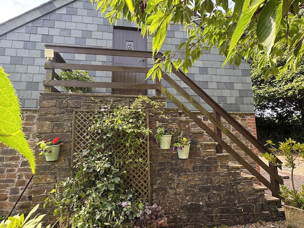 The Hayloft, Pet Friendly, Character Holiday Cottage In Lostwithiel - Lostwithiel