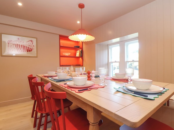 Mavericks Wave, Family Friendly, Luxury Holiday Cottage In St Agnes - St Agnes