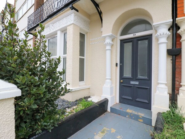 The Wiltons, Family Friendly, With A Garden In Bexhill-on-sea - Hastings