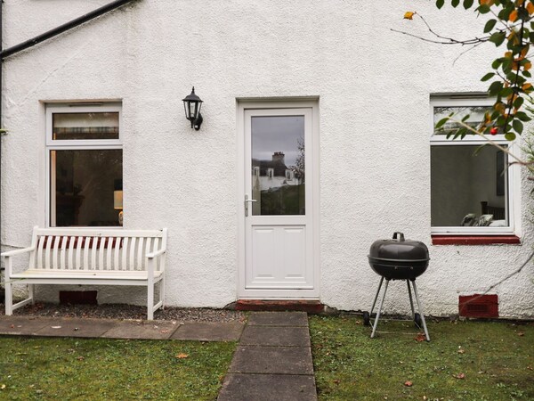 Wendy's Place, Character Holiday Cottage, With Open Fire In Foyers - Loch Ness