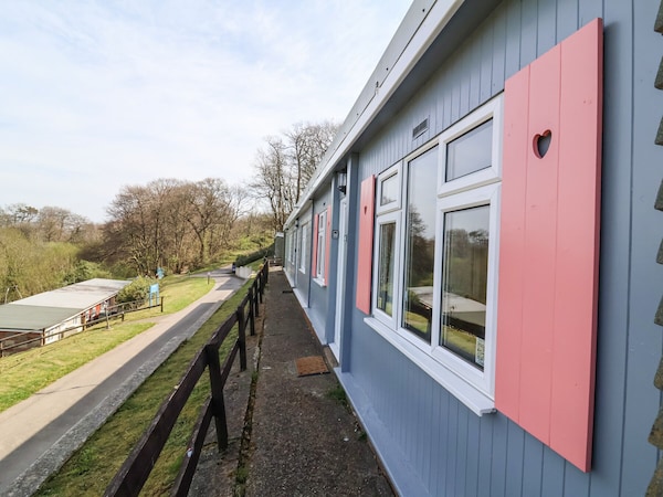 43 Sea Valley, Pet Friendly, With Pool In Bucks Cross, Bideford - Clovelly