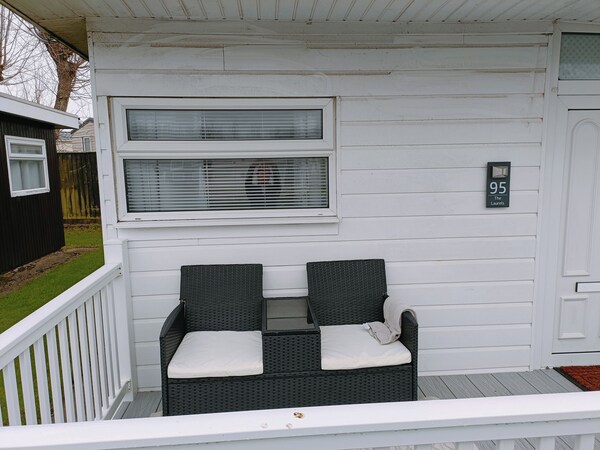 The Chalet, Pet Friendly, With A Garden In Chapel St Leonards - Anderby Creek