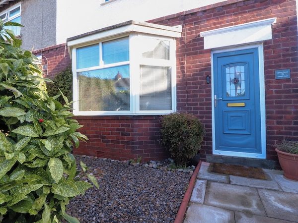 Lytham House, Pet Friendly, With A Garden In Lytham St. Annes - Lytham St Annes