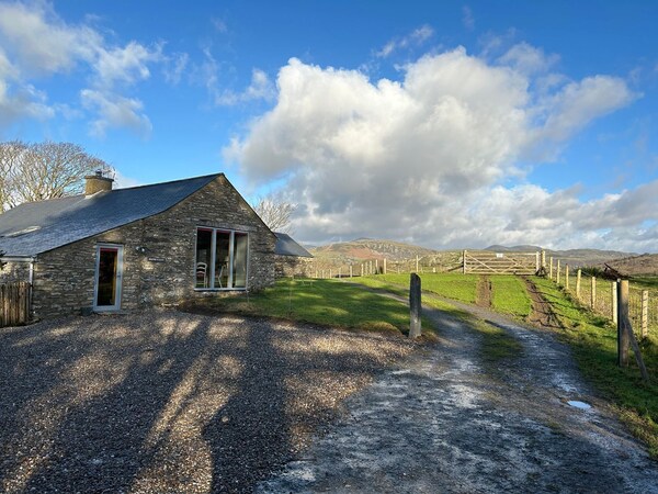 Hafod Y Llyn, Pet Friendly, Character Holiday Cottage In Morfa Bychan - Criccieth