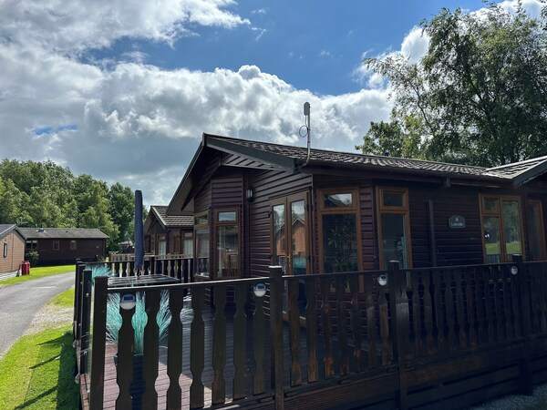 Lakeside 18, Pet Friendly, With A Garden In Carnforth - Carnforth