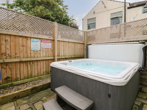 Loft Cottage, Pet Friendly, Luxury Holiday Cottage In Bedale - Bedale