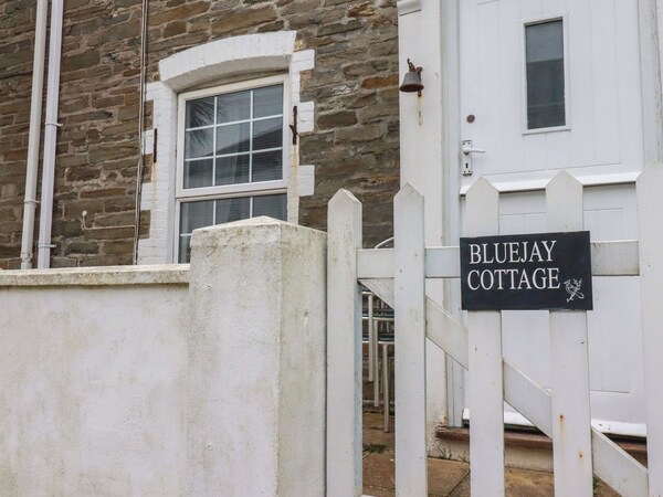 Bluejay, Pet Friendly, Country Holiday Cottage In Newquay - Fistral Beach