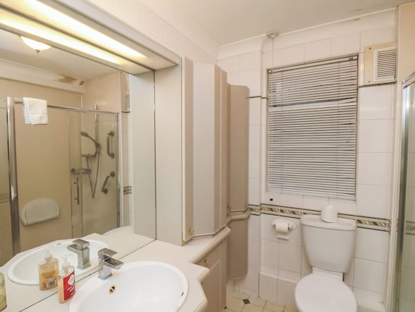 Directors Box, Romantic, Country Holiday Cottage In Bridlington - Flamborough