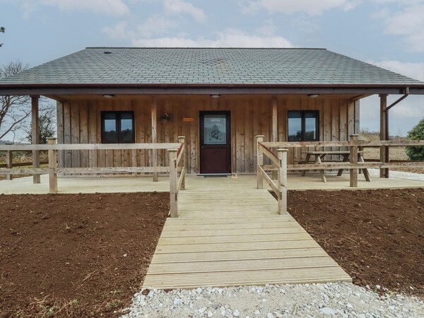 Kingfisher Lodge, With A Garden In St Austell - St Austell