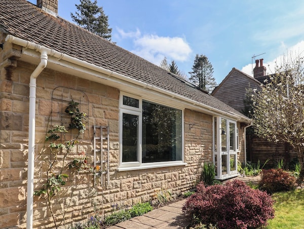 Woodstock, Pet Friendly, With Open Fire In Chard - Dorset