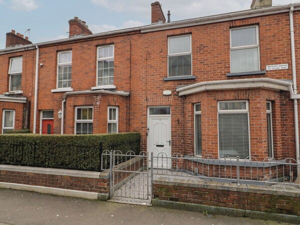 The Corner House, Pet Friendly In Londonderry, Northern Ireland - Derry
