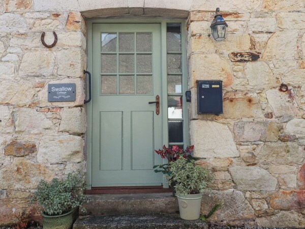 Swallow Cottage, Pet Friendly, With A Garden In Sticker - Tregony