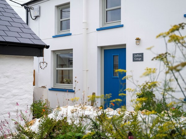 Dyffryn Cottage, Pet Friendly, Character Holiday Cottage In Aberporth - Aberporth