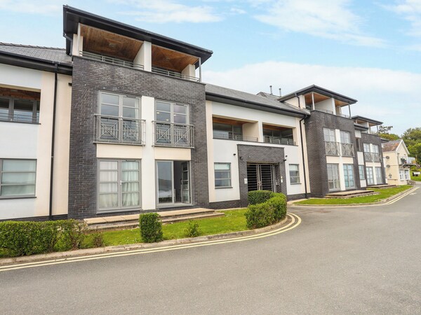 2 The Quay, Pet Friendly, Character Holiday Cottage In Pentraeth - Anglesey