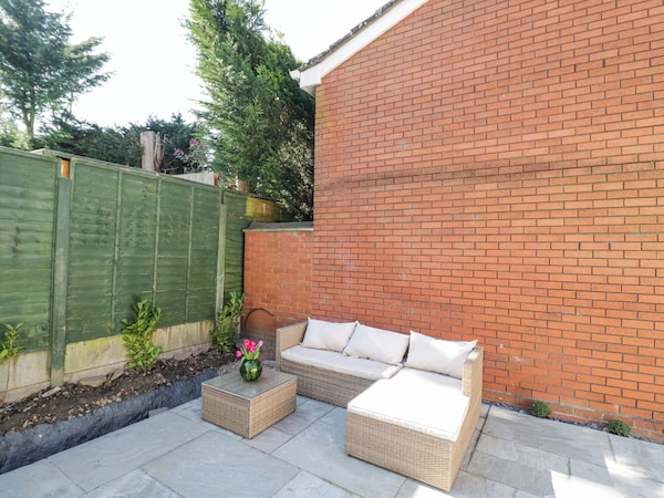Wyre Court Cottage, Romantic, Character Holiday Cottage In Bewdley - Bewdley