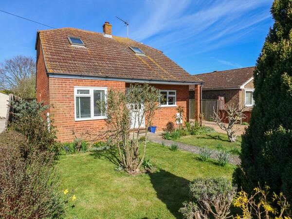 Twynholm, Pet Friendly, Character Holiday Cottage In Warden - Faversham