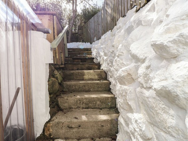 Hafod, Pet Friendly, Country Holiday Cottage In Llanbedrog - Pwllheli
