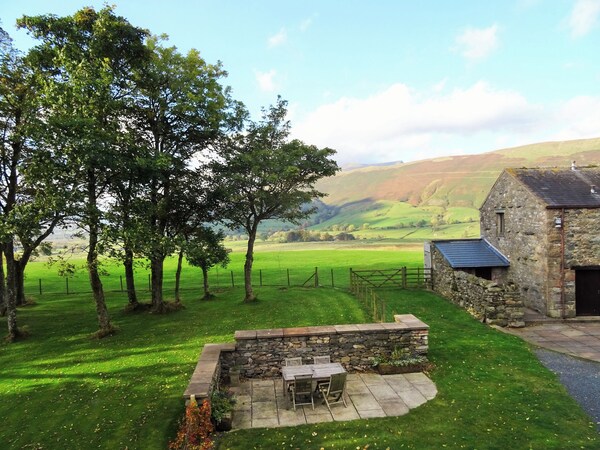 Howe Top, Pet Friendly, With A Garden In Mungrisdale - Dumfries and Galloway