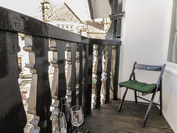 Two West End, Pet Friendly In Bowness-on-windermere - Windermere, UK