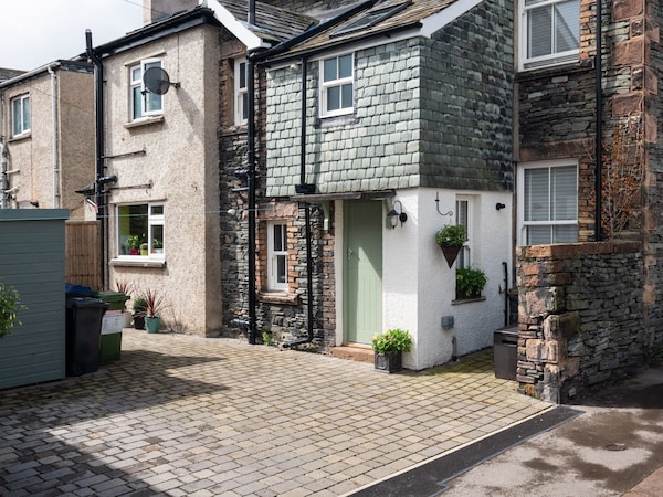 Skyfell House, Family Friendly, With Open Fire In Keswick - 케직
