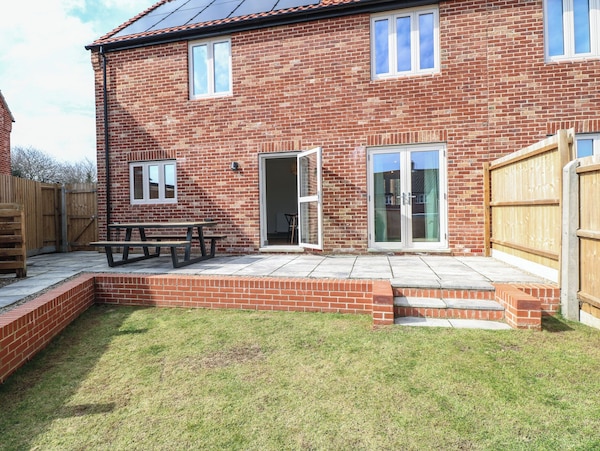The Hideaway Cromer, Pet Friendly, With A Garden In Overstrand - Cromer