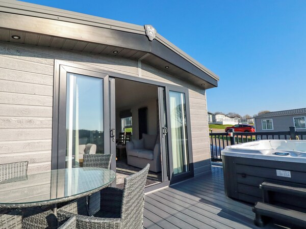 The Maples, No. 48, Pet Friendly, With Pool In Sticker - St Austell
