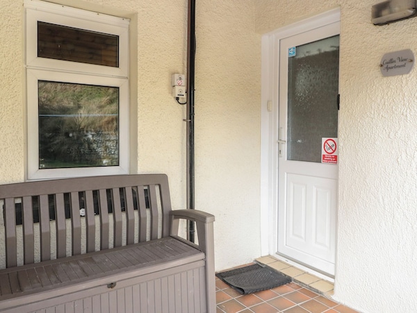Cuillin View Apartment, Pet Friendly, With A Garden In Arisaig - Mallaig