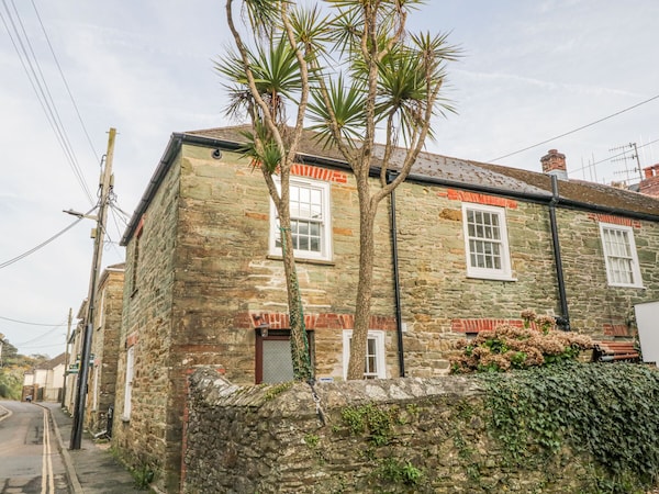 Boatman's Cottage, Pet Friendly, Country Holiday Cottage In Salcombe - Salcombe