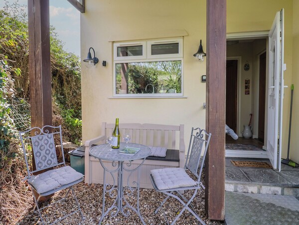 Rosemarie Annexe, Country Holiday Cottage, With A Garden In Axminster - Seaton