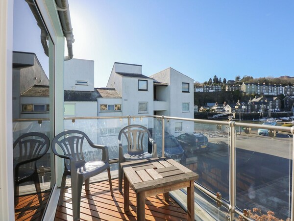 The Moorings Apartment, Pet Friendly In Porthmadog - Portmeirion