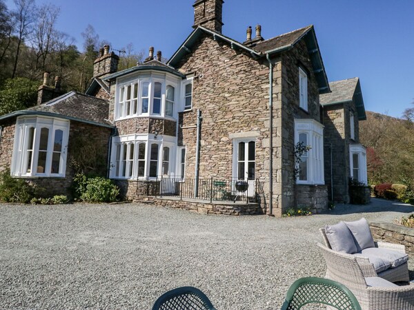 Huntingstile South, Pet Friendly, Luxury Holiday Cottage In Grasmere - Grasmere