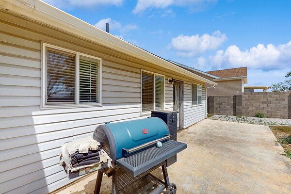Charming Home W/ Large Yard & Fire Pit - Close To Lakes, Parks, Trails, Downtown - Show Low, AZ