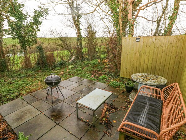 Anchor Light, Pet Friendly, With Open Fire In Pembroke - Freshwater East